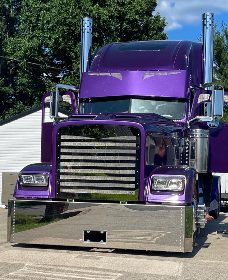 Freightliner Classic – Truckers Chrome & Stainless