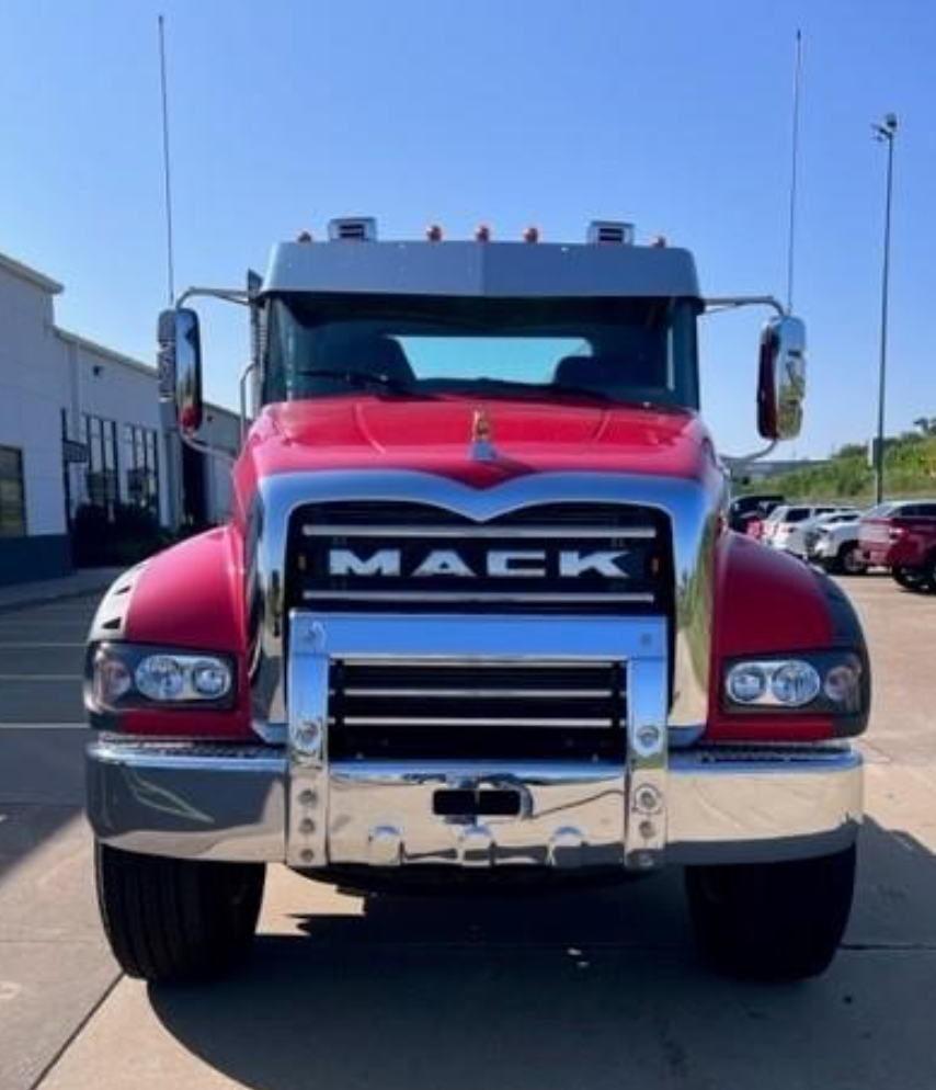 Mack Granite – Truckers Chrome & Stainless